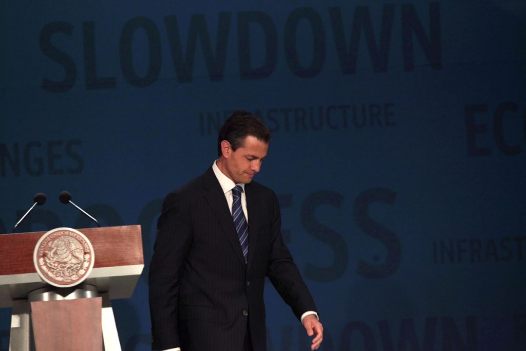 PEÑA NIETO usó dos AVIONES del abogado Juan Ramón COLLADO para ...